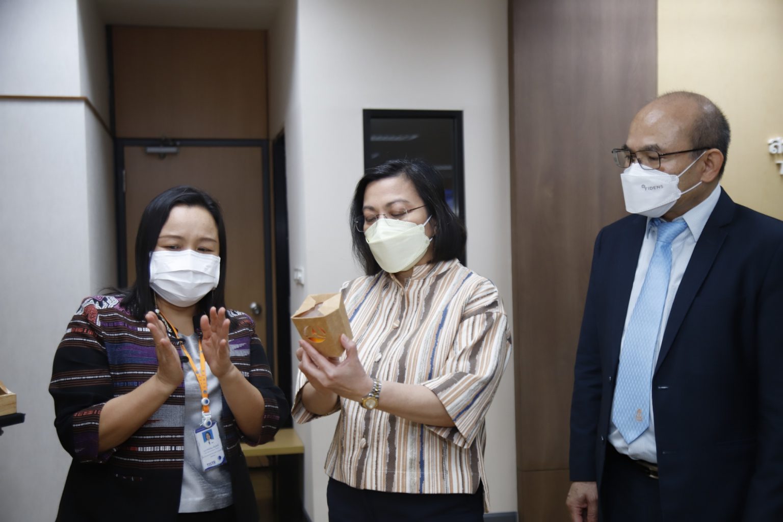 The Visit of H.E. Mrs. Millicent Cruz Paredes, Ambassador of the ...